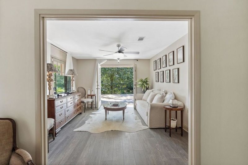 The Main House – The Sleepy Lagoon